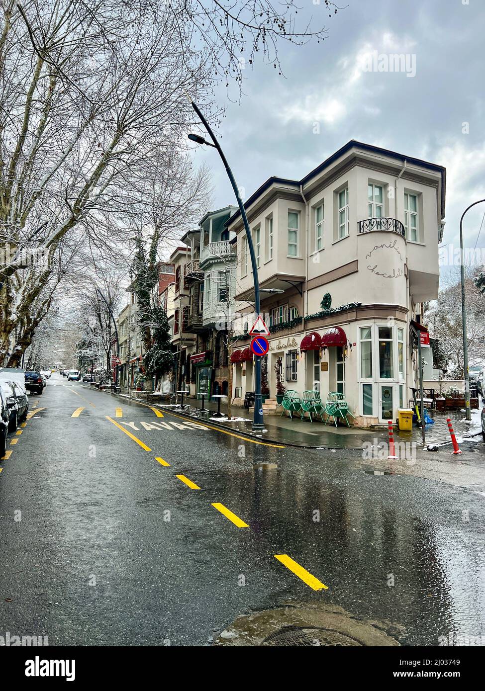 Kuzguncuk, Istanbul, Turkey - March 12, 2022; cozy cafe and buildings ...