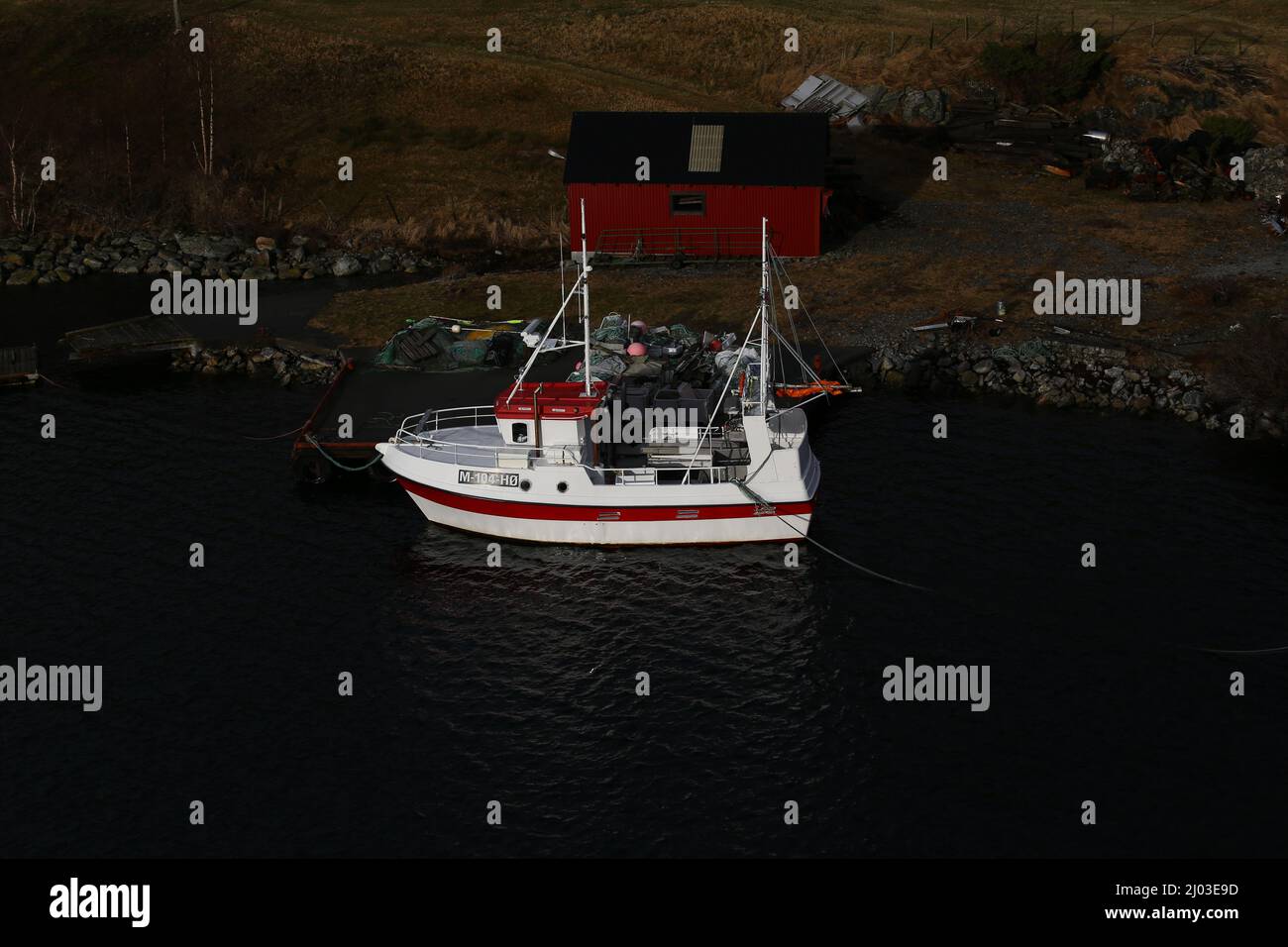 Fischerboot bei Torvik Stock Photo - Alamy