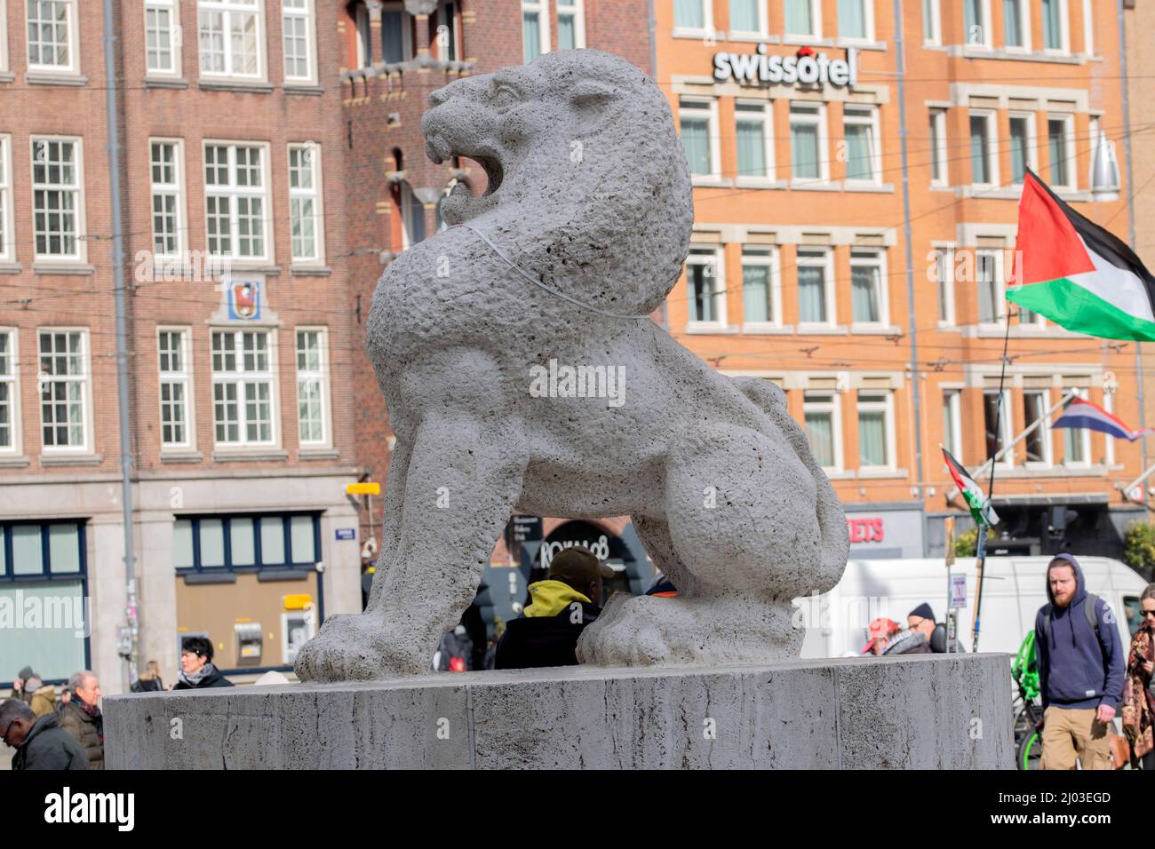 Lion At The Remembrance Of The Dead Statue At Amsterdam The Netherlands ...