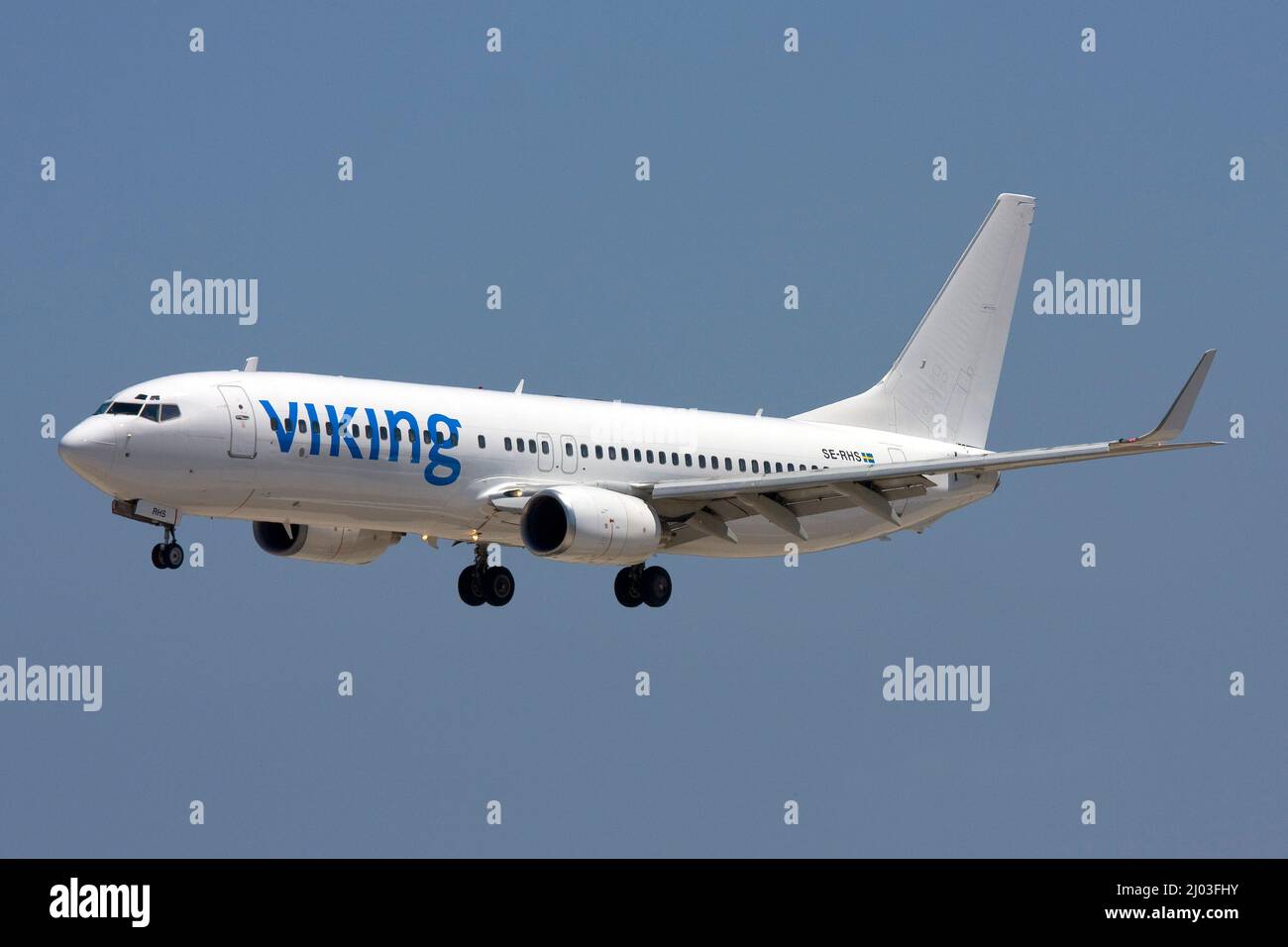 Viking Airlines Boeing 737-86N (Reg.: SE-RHS) on finals runway 31 Stock ...