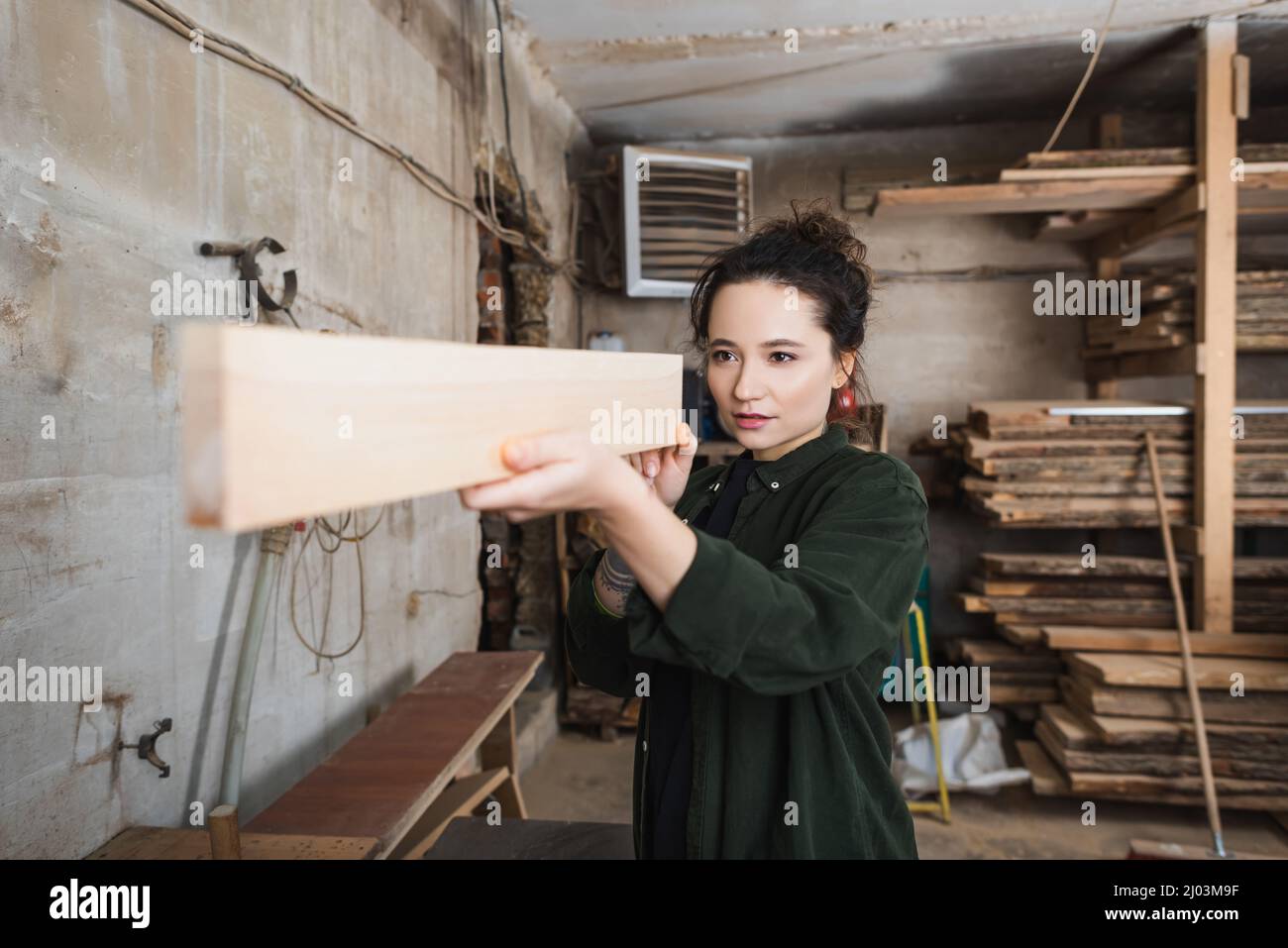 Beautiful woman carpenter in hi-res stock photography and images - Alamy