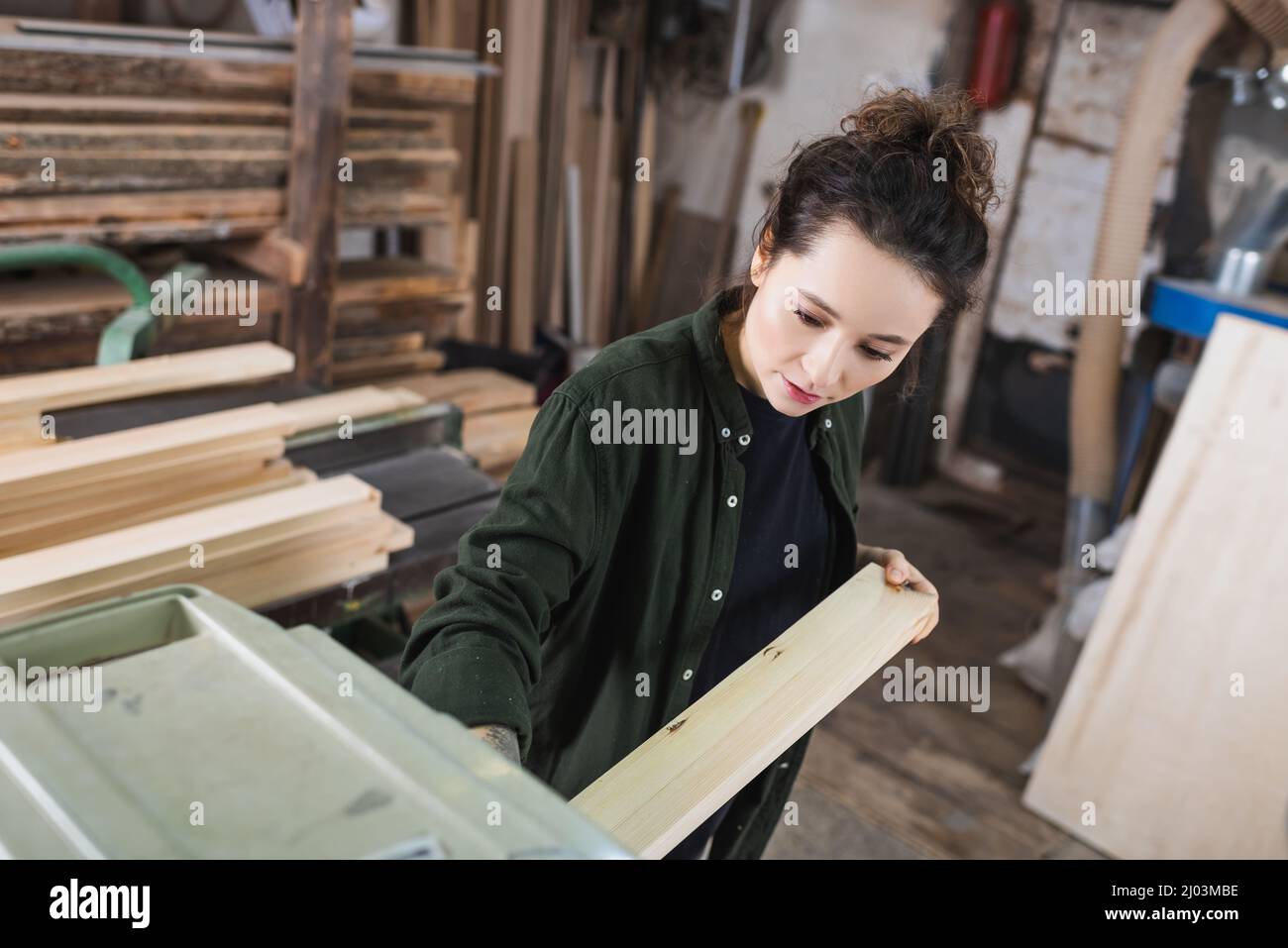 Planer thickness machine hi-res stock photography and images - Alamy