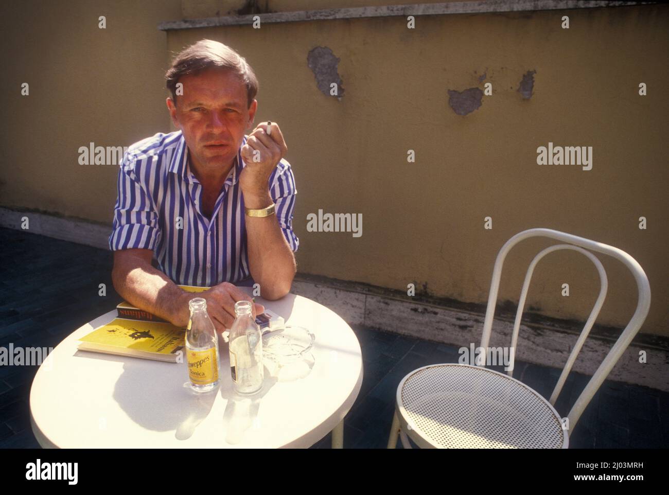 Anthony Hopkins in Rome 1984 Stock Photo - Alamy
