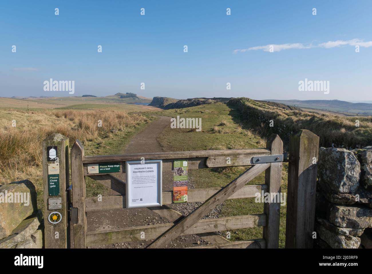 Hadrians wall path sign hi-res stock photography and images - Alamy