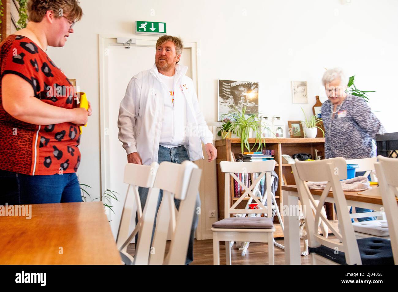 12-03-2022 Brielle King Willem-Alexander voluntering at Zorgboerderij ...