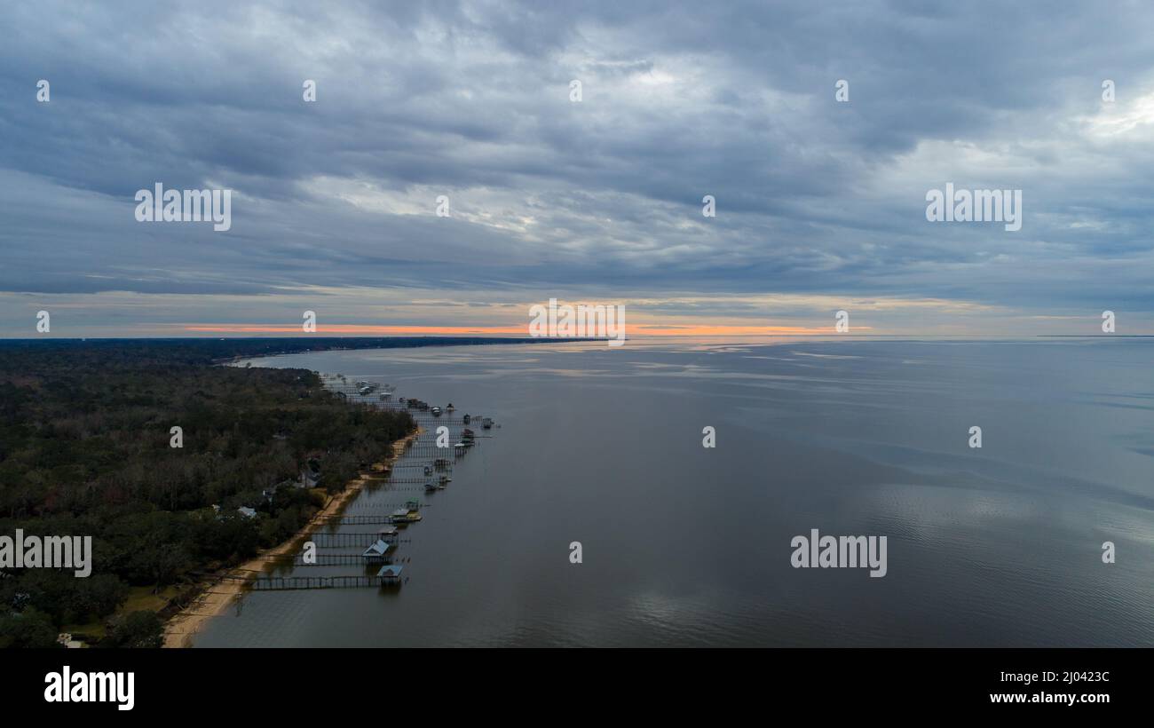 Overcast evening on Mobile Bay Stock Photo - Alamy