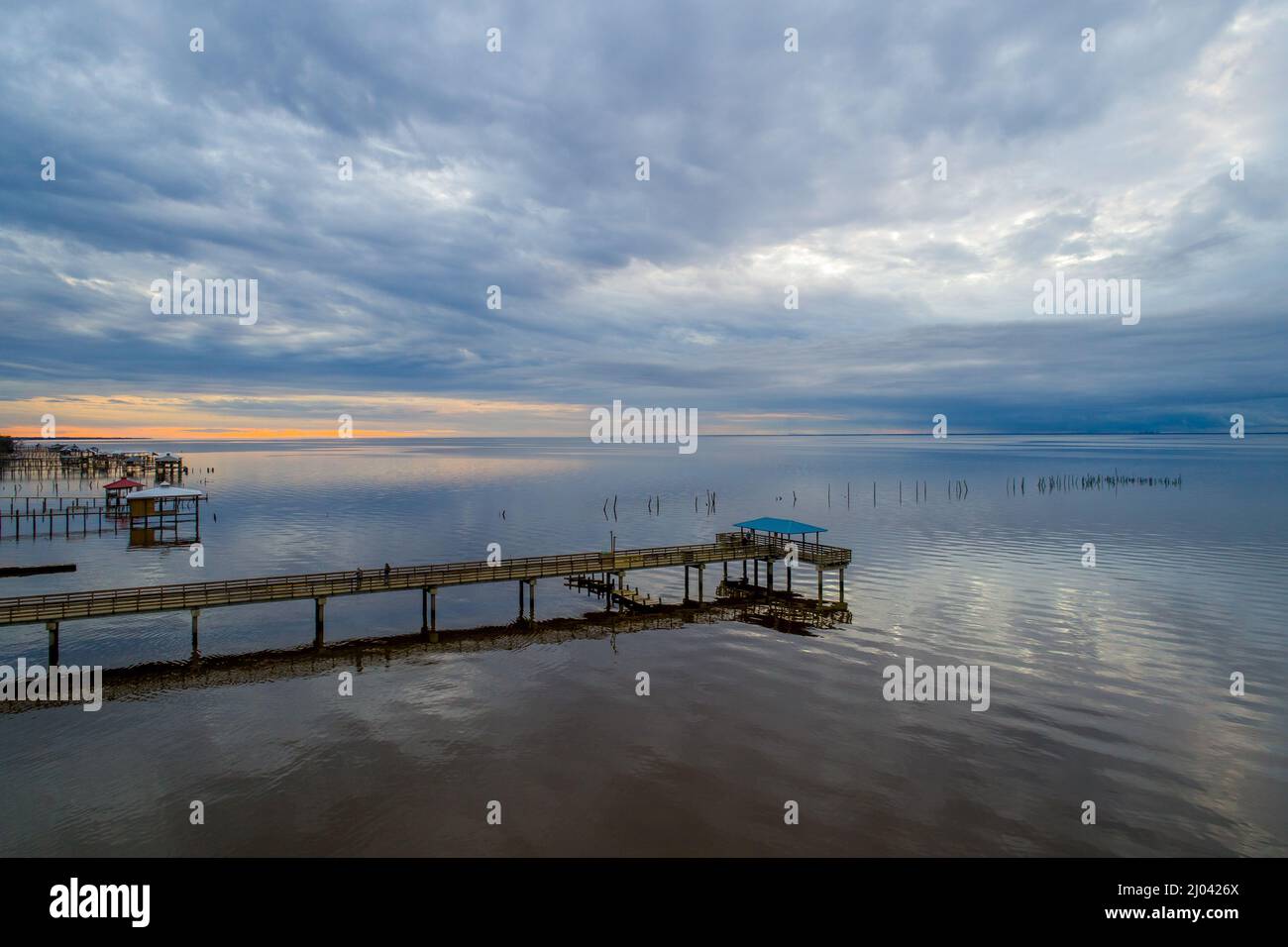 Overcast evening on Mobile Bay Stock Photo - Alamy