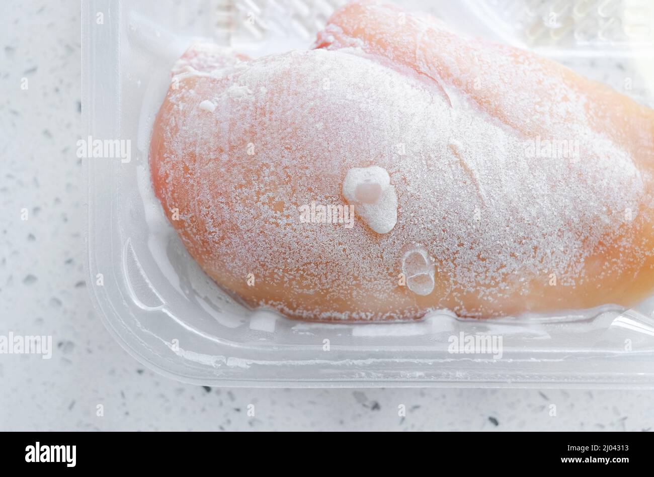 pre-packed frozen chicken in plastic container Stock Photo - Alamy