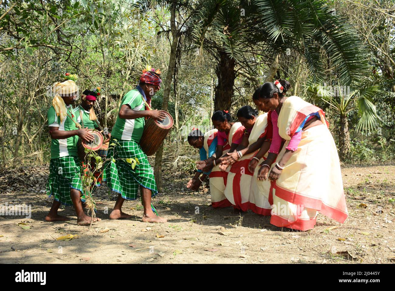 Santiniketan, India. 15th Mar, 2022. Baha the flower festival of Santal ...