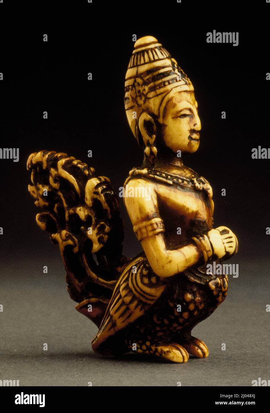 Ivory with dark staining sumi hi-res stock photography and images - Alamy