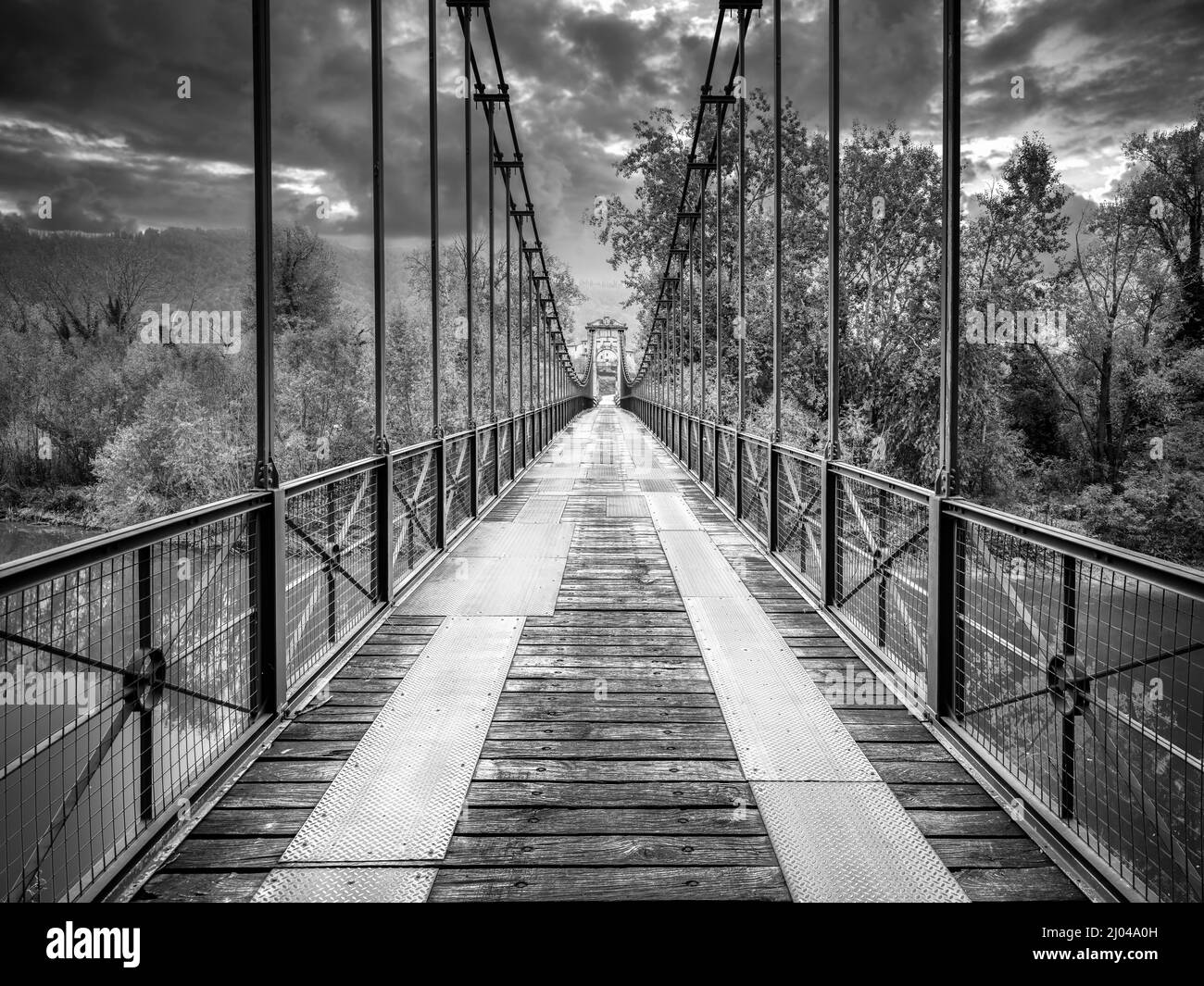 Cage bridge hi-res stock photography and images - Alamy