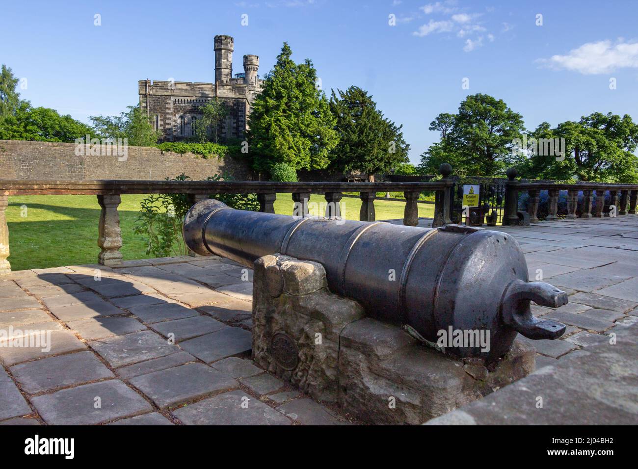 Machine gun towers hi-res stock photography and images - Alamy