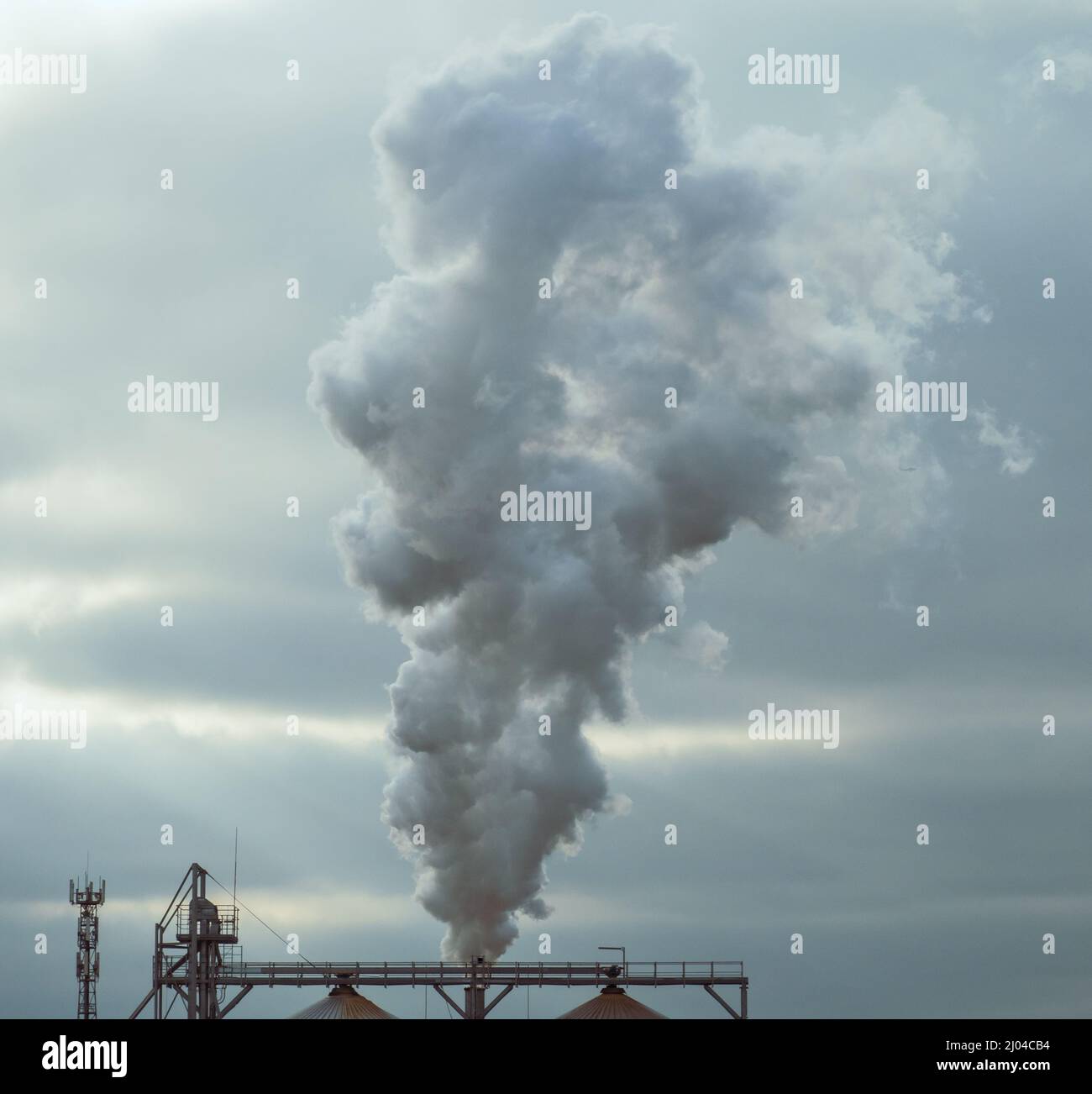Air pollution smoke from refinery industry Stock Photo - Alamy