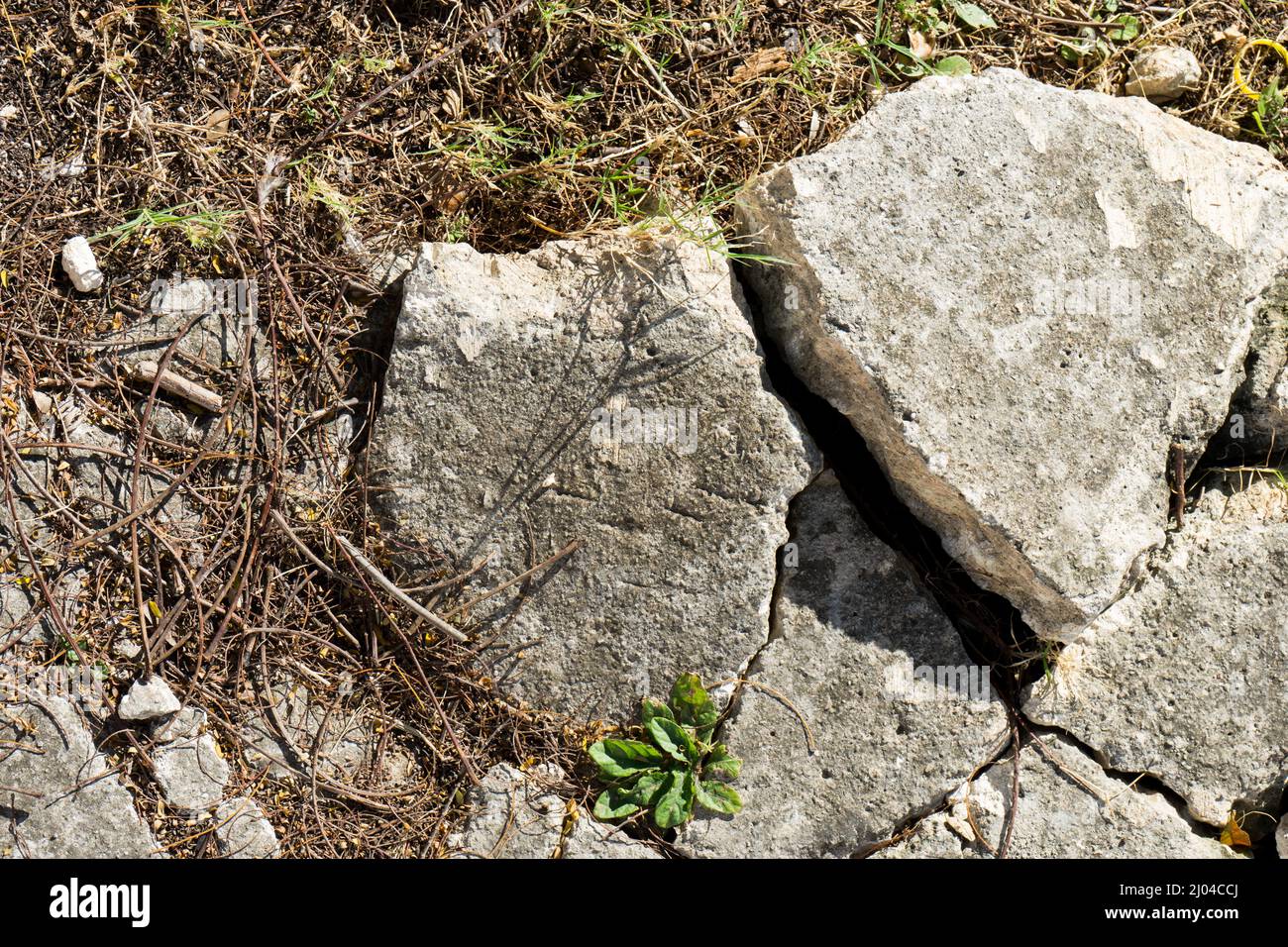 Broken concrete texture Stock Photo - Alamy