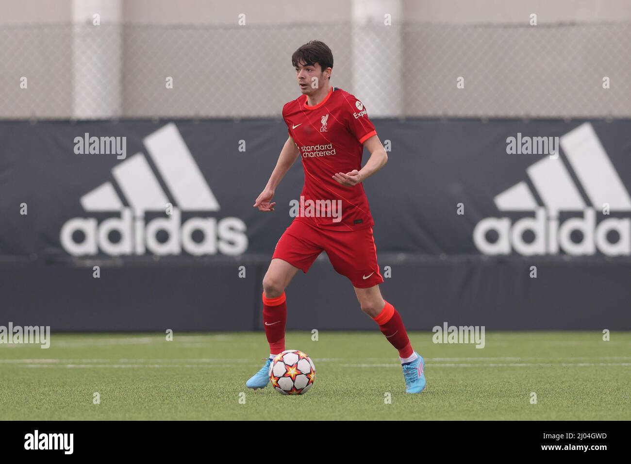 Uefa youth league liverpool 2022 hi-res stock photography and images ...