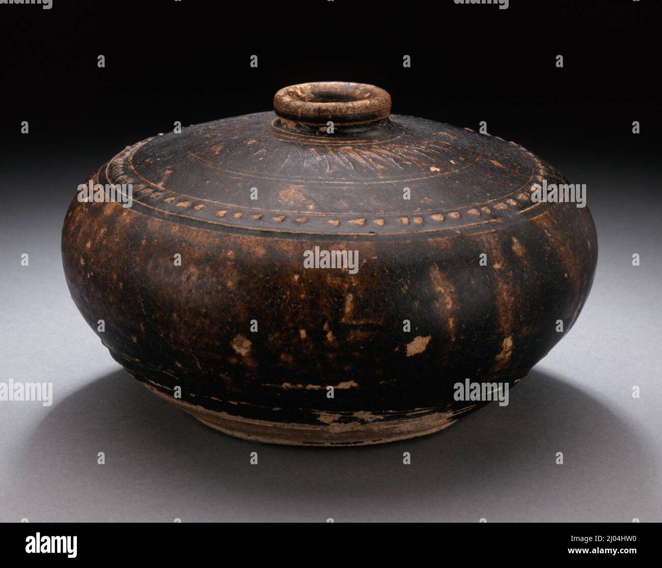 Squat jar with dots hi-res stock photography and images - Alamy