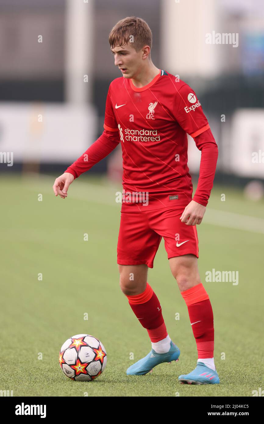 Uefa youth league liverpool 2022 hi-res stock photography and images ...