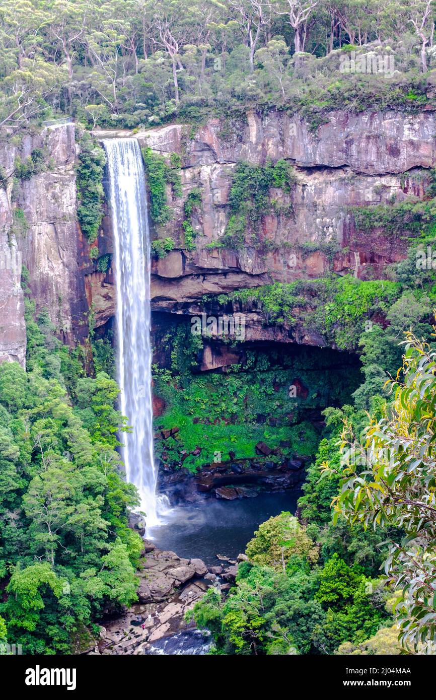 Vertical shot of the Belmore Falls in the New South Wales Stock Photo ...