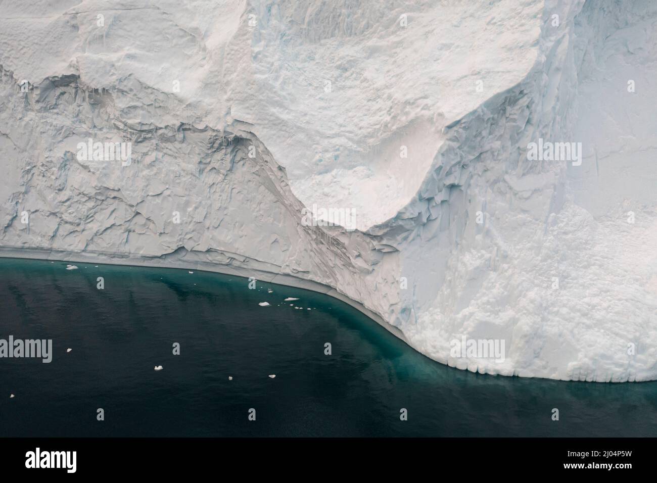 Ocean view with icebergs hi-res stock photography and images - Alamy