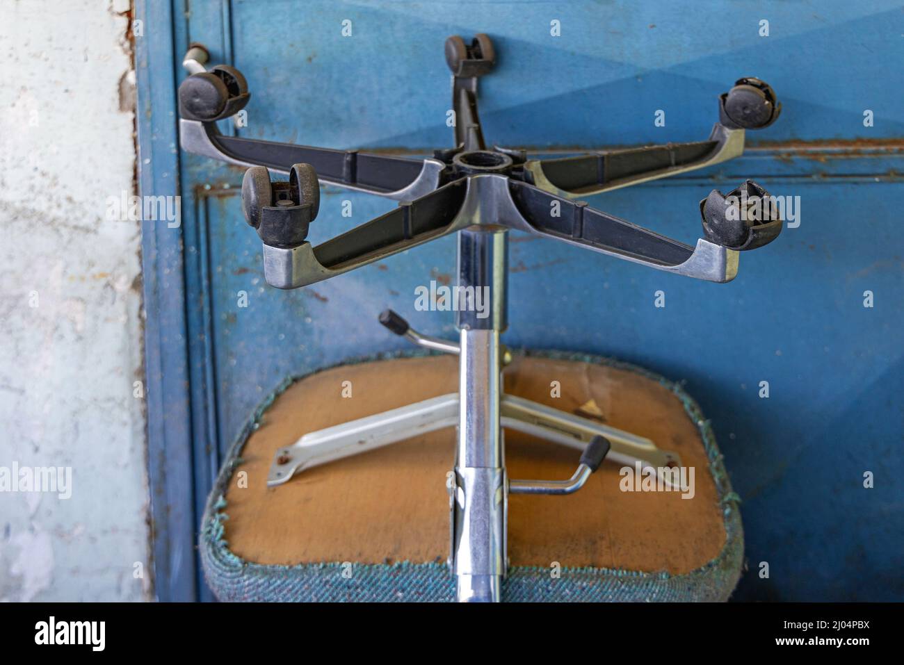 Bad condition chair hi-res stock photography and images - Alamy