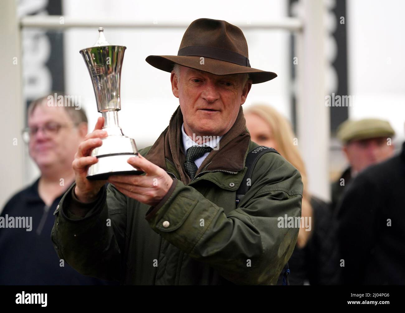 Willie mullins cheltenham 2022 hi-res stock photography and images - Alamy