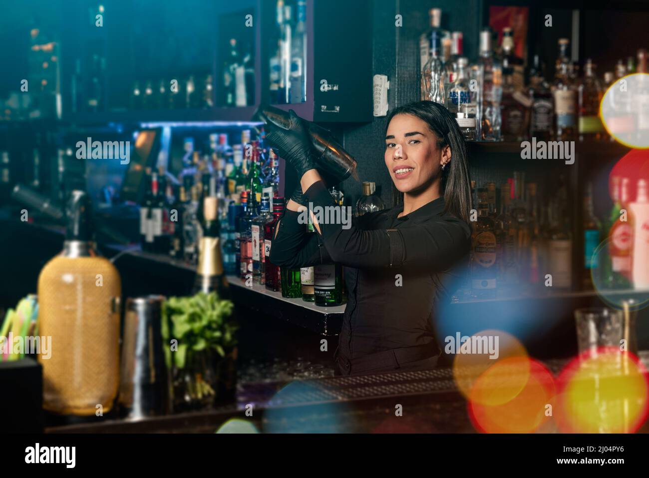 Young waitress hospitality hi-res stock photography and images - Alamy