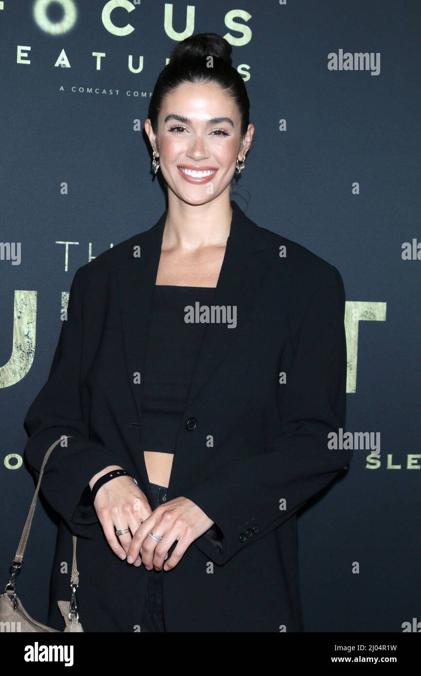 Los Angeles, CA. 15th Mar, 2022. Leah Blefko at arrivals for THE OUTFIT ...