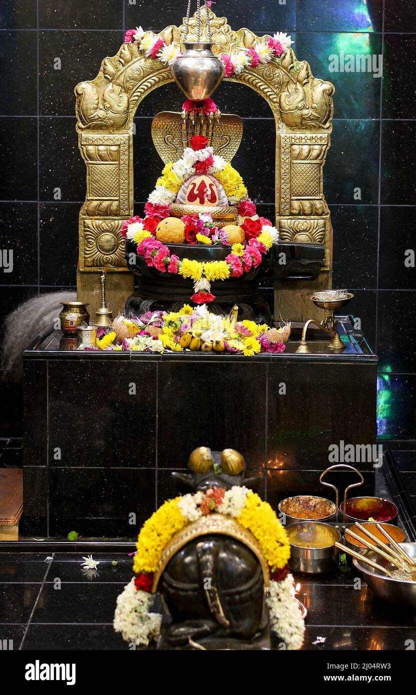 Panchamuga hanuman temple hi-res stock photography and images - Alamy