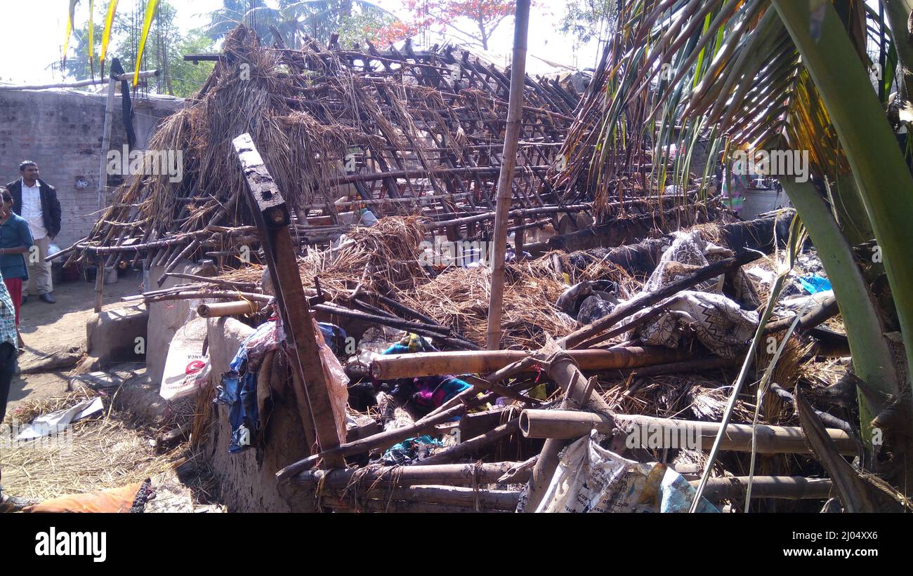 Burn burnt construction destroyed damage hi-res stock photography and ...