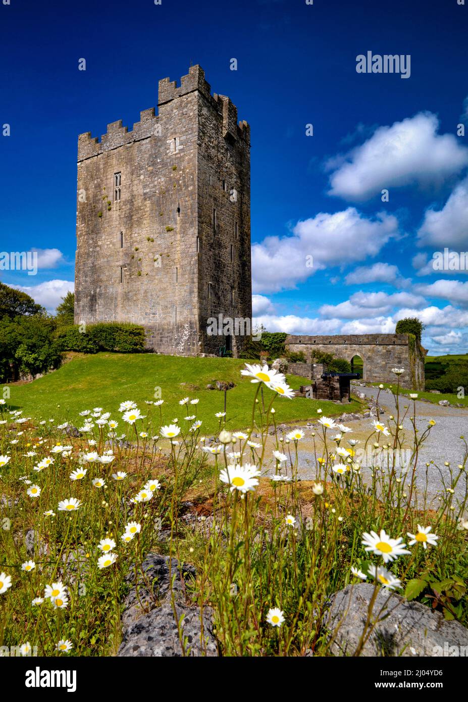 Dysert o'dea castle hi-res stock photography and images - Alamy