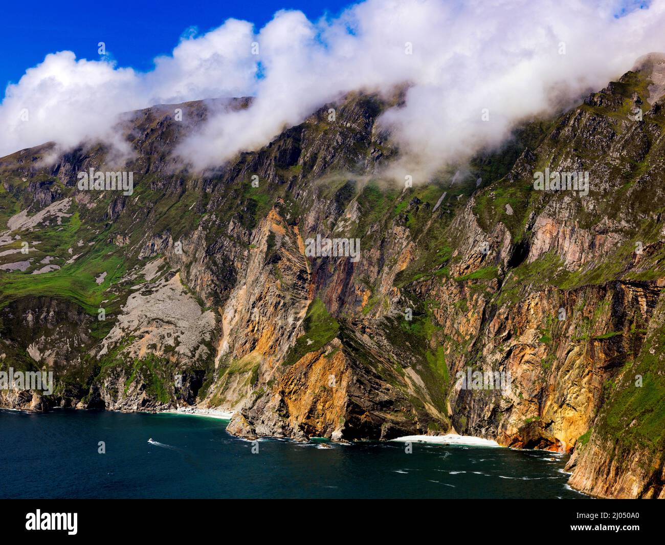 Bunglass cliffs hi-res stock photography and images - Alamy
