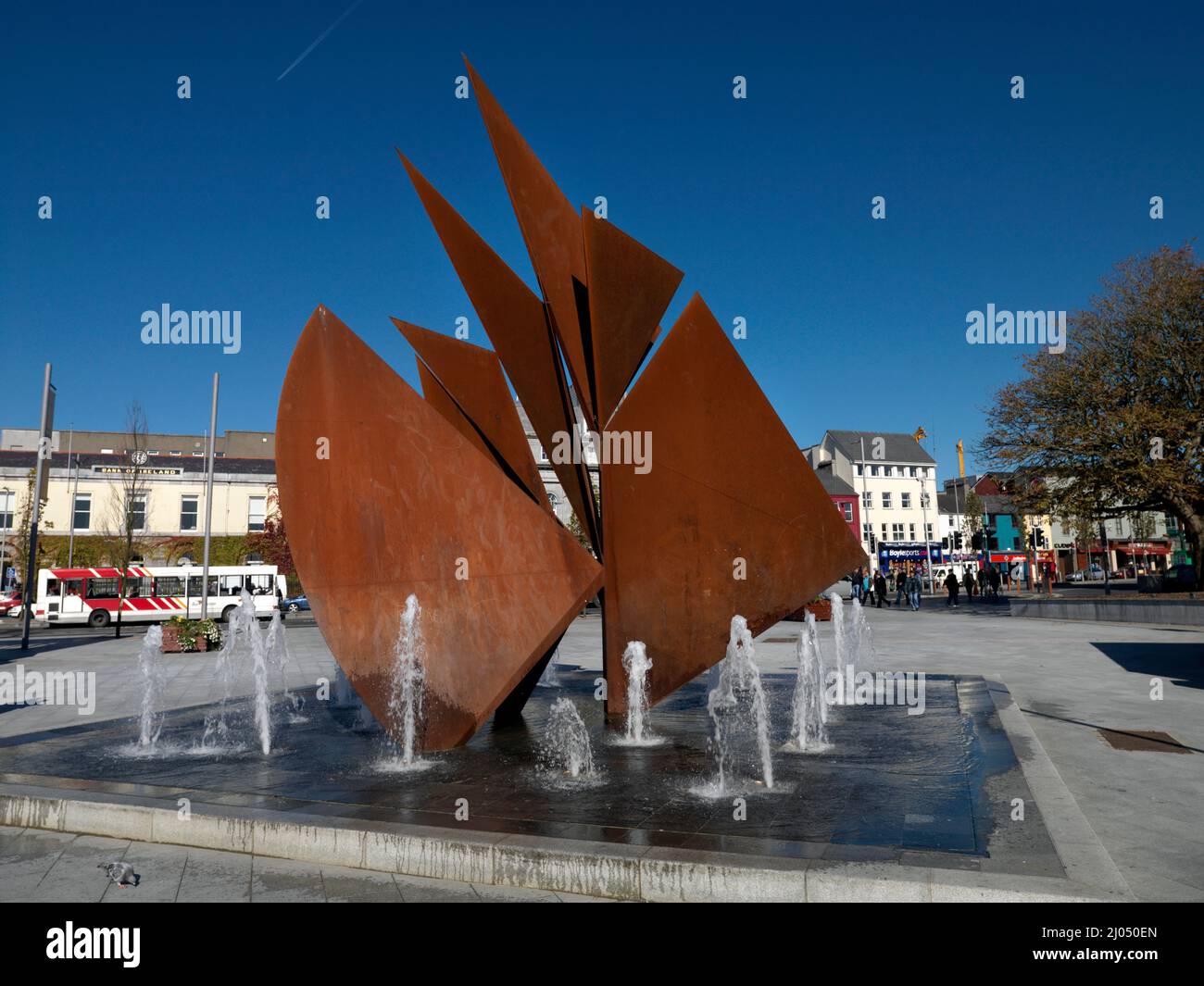 Galway sculpture eyre square galway hi-res stock photography and images ...