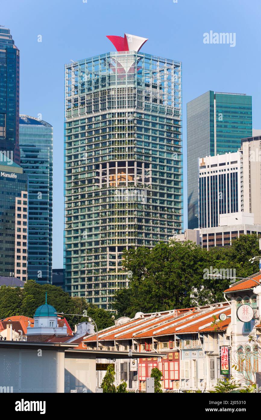 Capitagreen skyscraper standing tall in Singapore. 2022 Stock Photo - Alamy