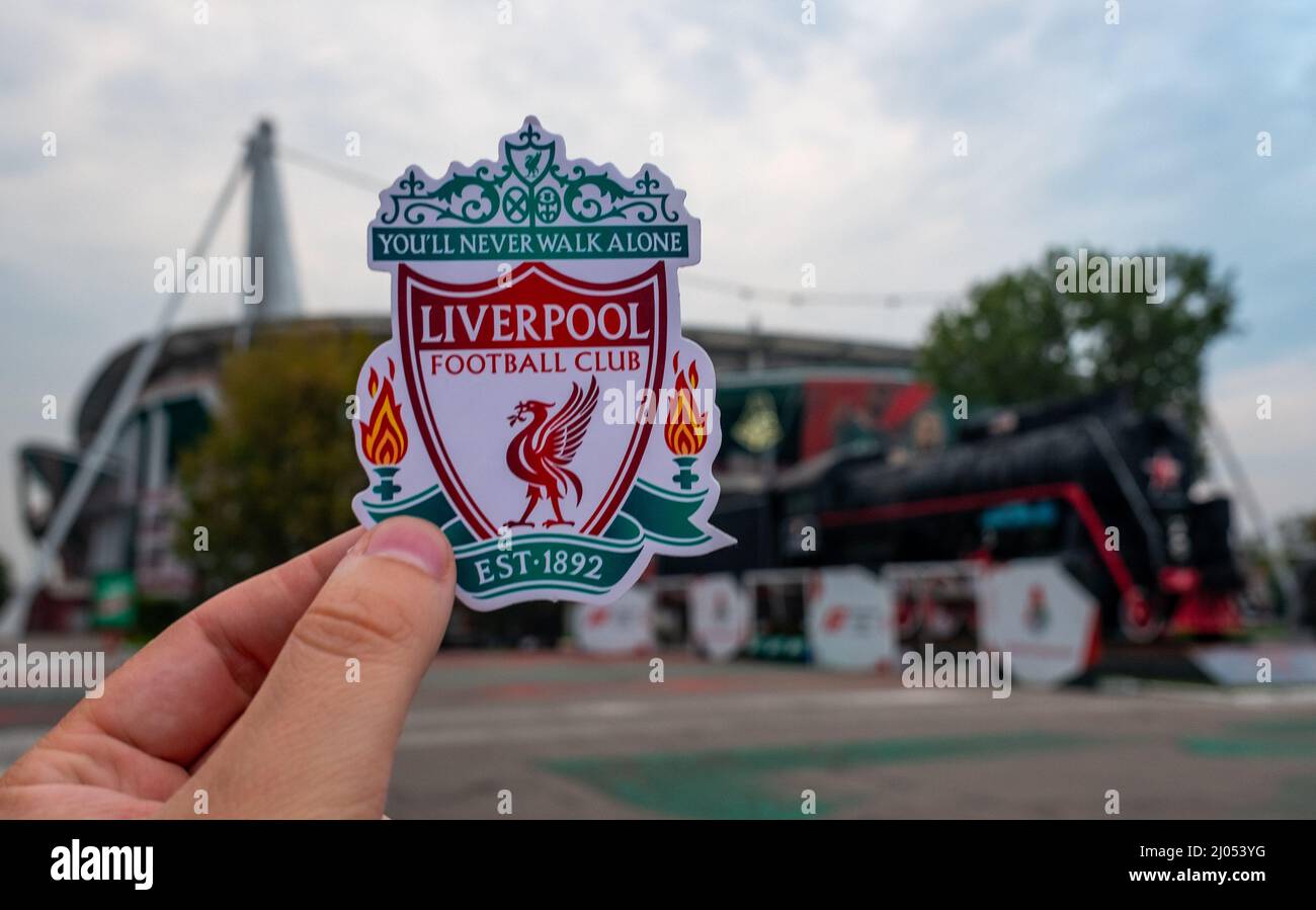 Liverpool fc logo 2021 hi-res stock photography and images - Alamy