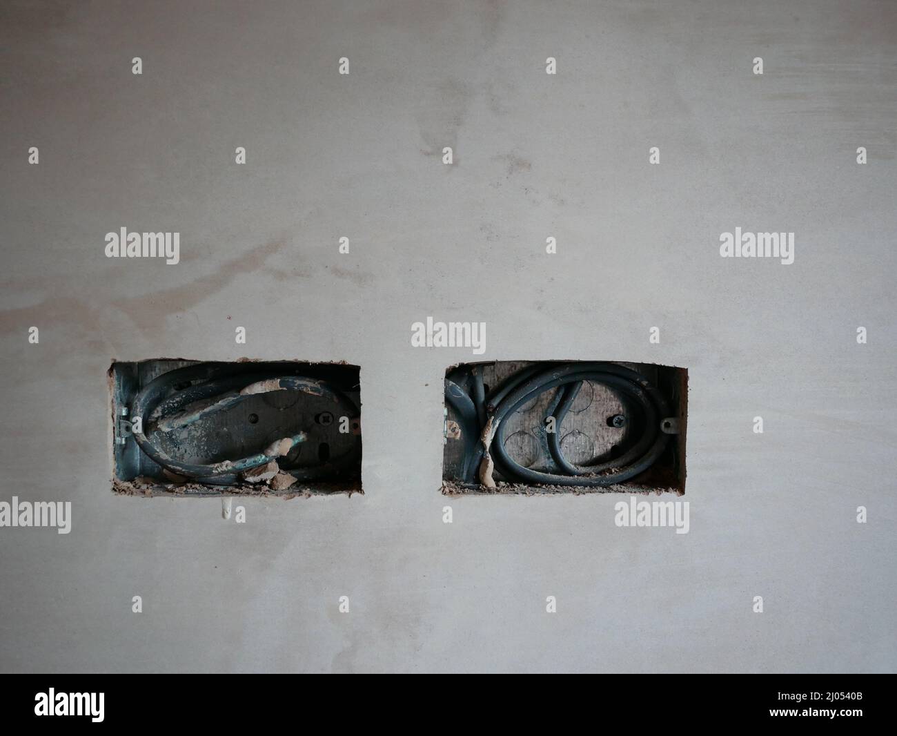 Domestic electrical installation hi-res stock photography and images ...