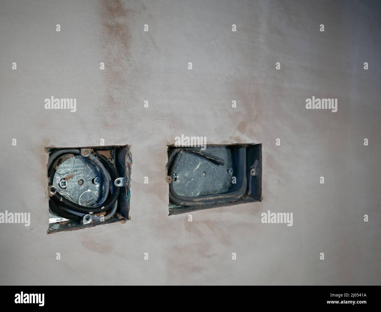 Domestic electrical installation hi-res stock photography and images ...