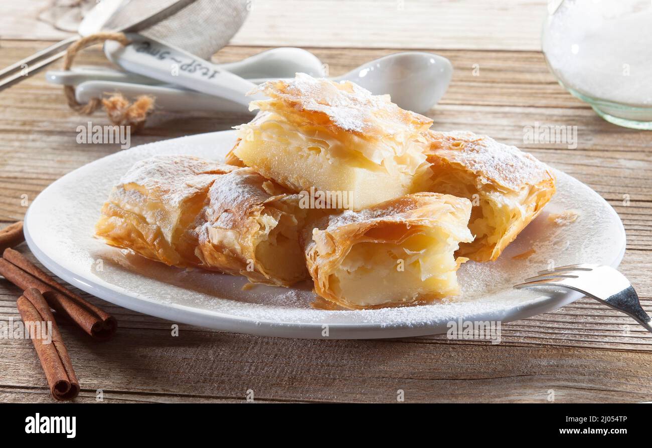 Bougatsa thessaloniki hi-res stock photography and images - Alamy