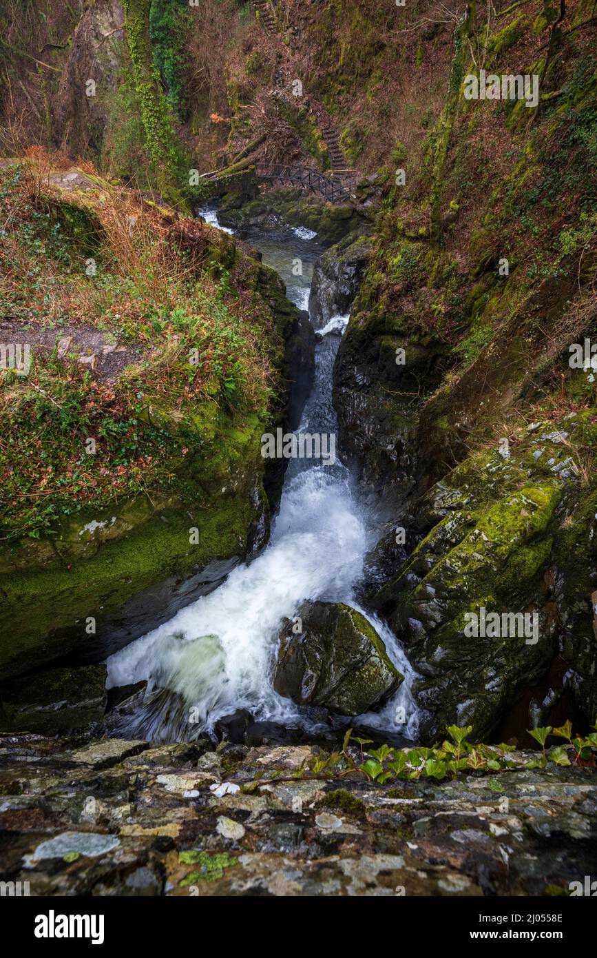 Thundering waters hi-res stock photography and images - Alamy