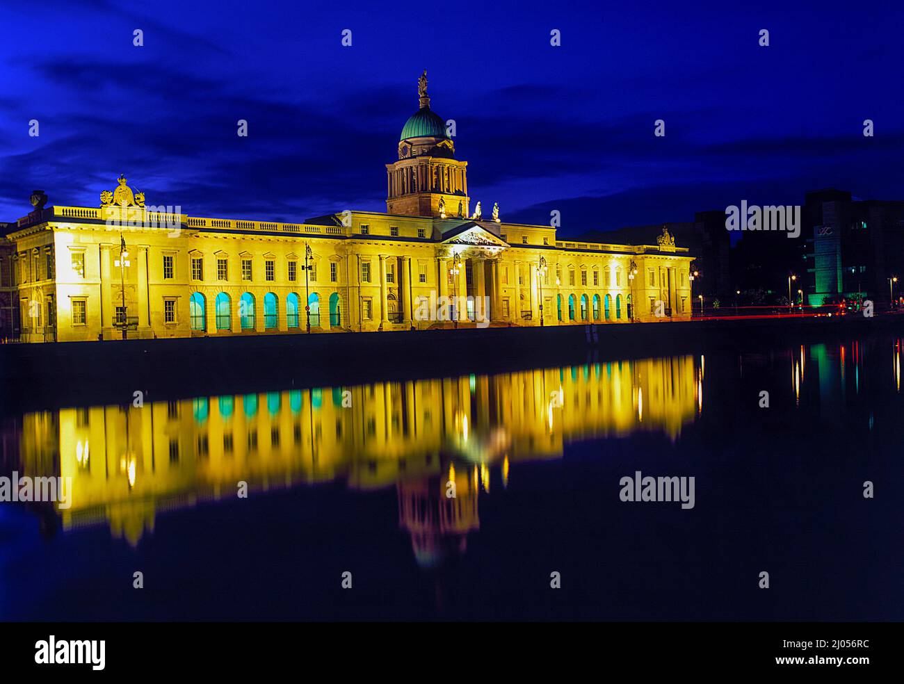 Custom House lit up at night on the Quays over the River life, Ireland ...