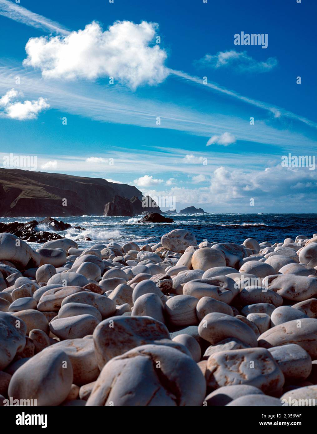 Rounded stones on beach hi-res stock photography and images - Alamy