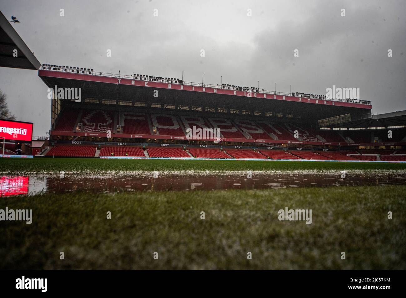 The city ground of nottingham forest hi-res stock photography and ...