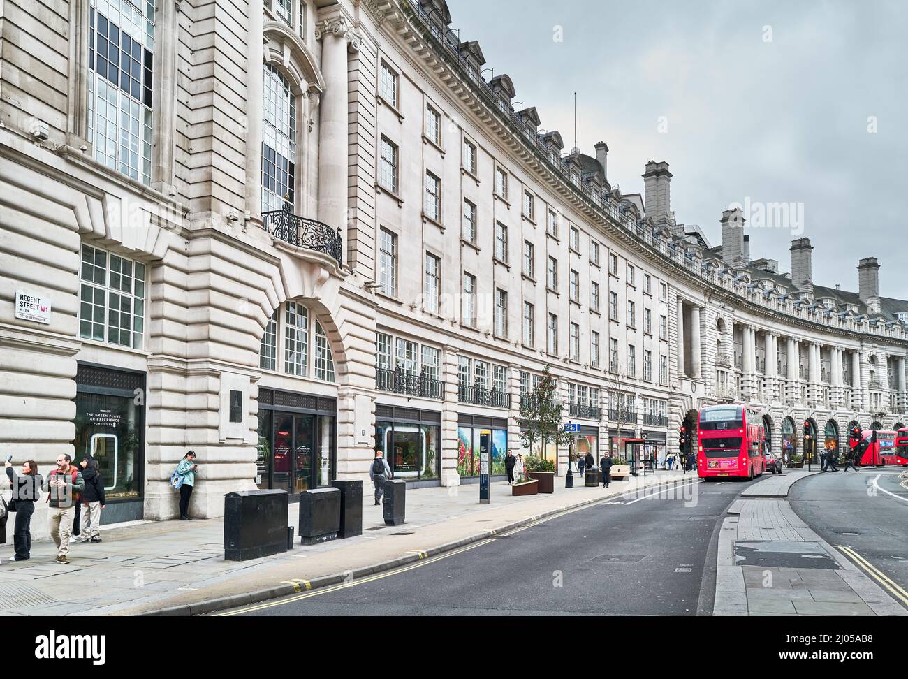 Regent street westminster w1 london england terrace terraced bus hi-res ...