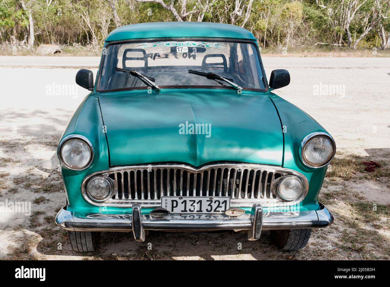 Front retro car turquoise hi-res stock photography and images - Alamy
