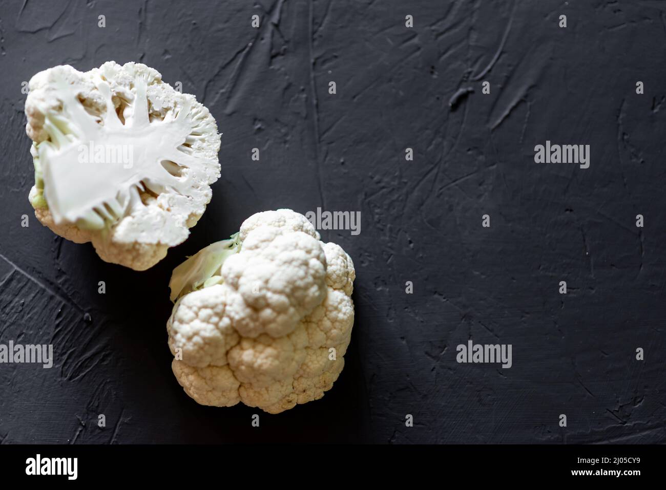 Half cauliflower hi-res stock photography and images - Alamy
