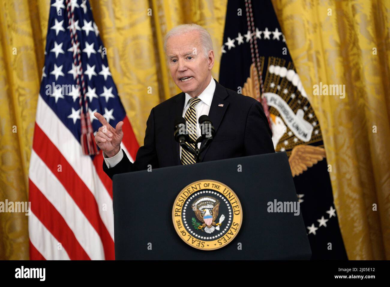 Vawa act hi-res stock photography and images - Alamy