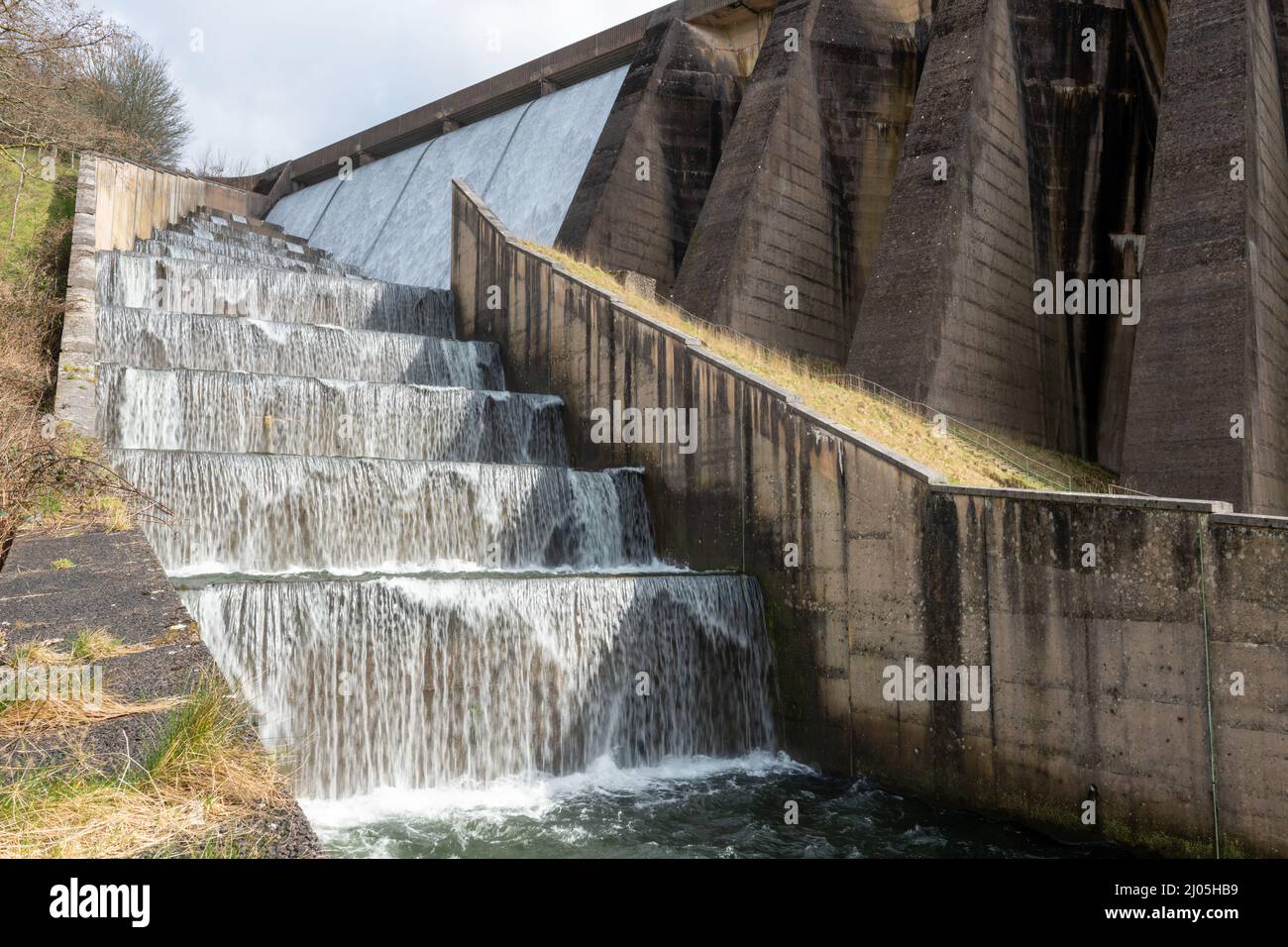 Long exposure of the waterfalls flowing over Wimbleball dam in Somerset ...