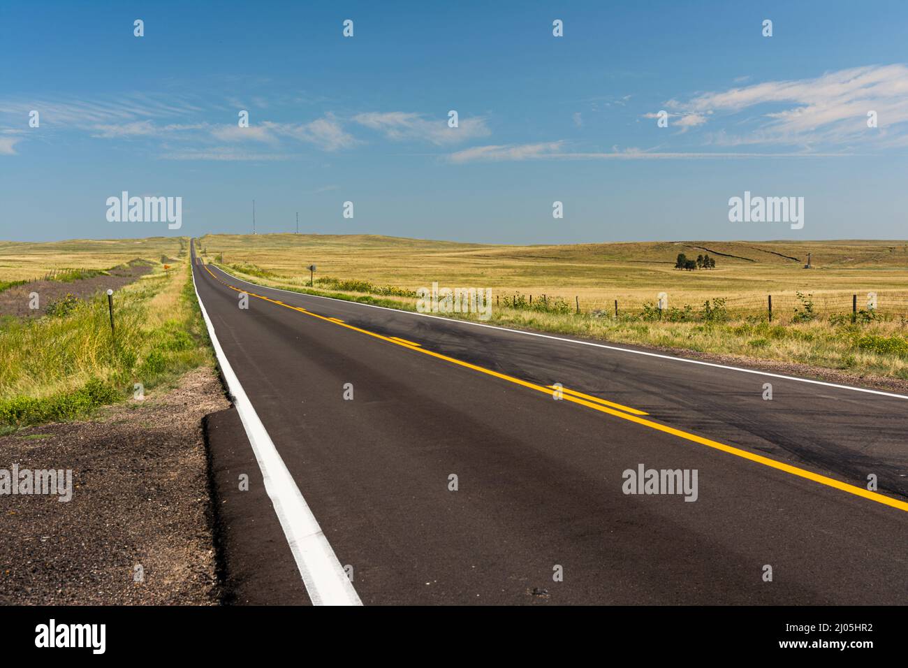 Empty highway surrounded fields hi-res stock photography and images - Alamy