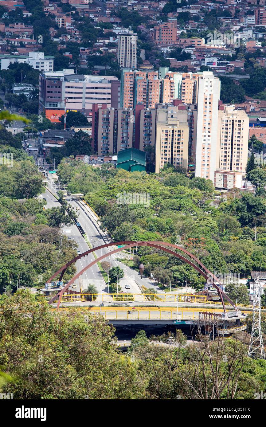 Colombian favela hi-res stock photography and images - Alamy