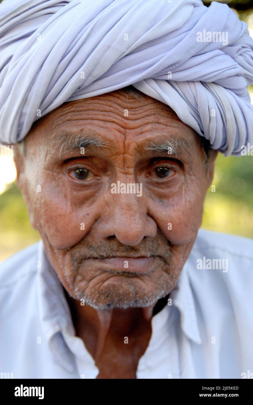 Indian farmer white turban in hi-res stock photography and images - Alamy