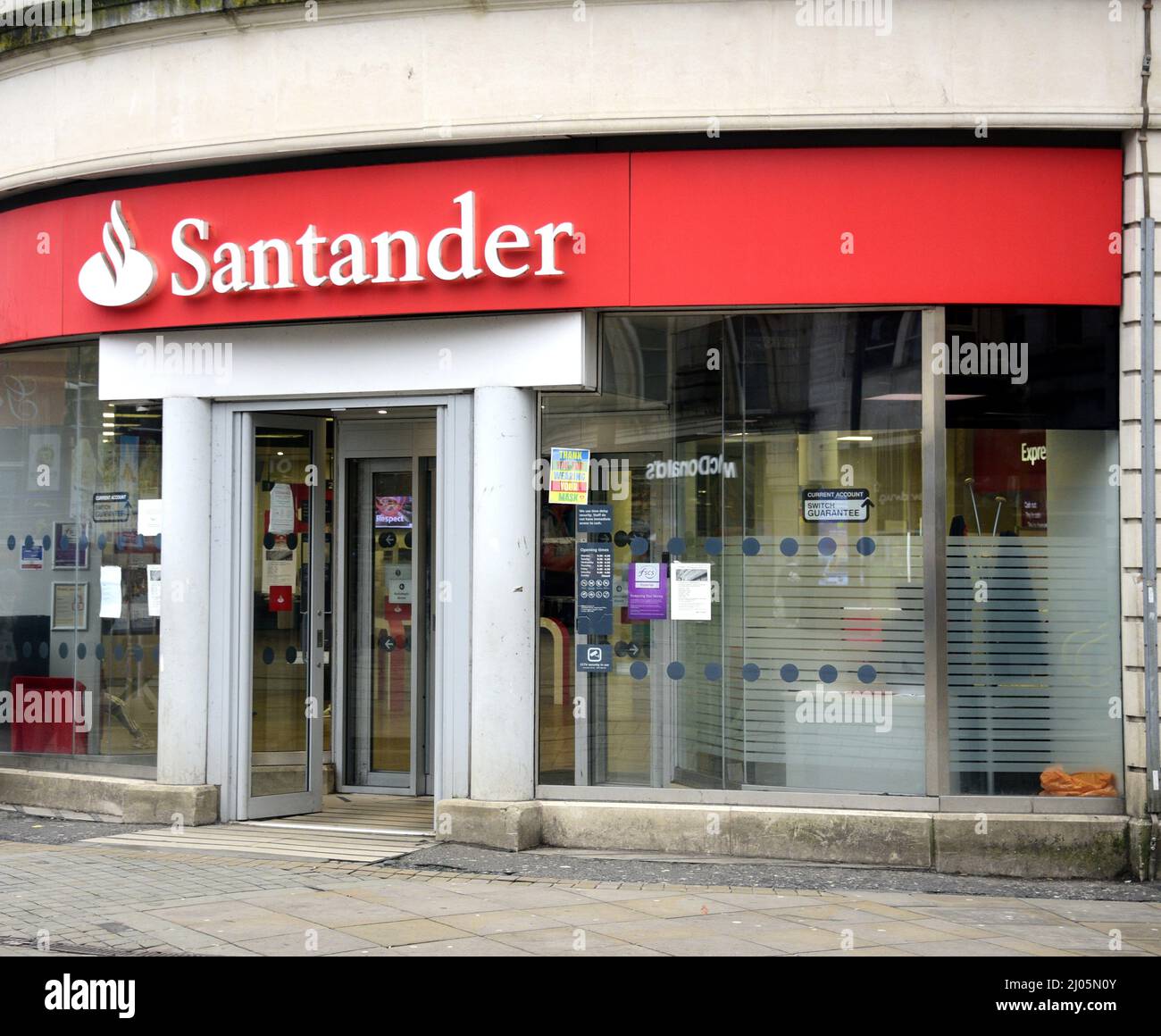 Exterior of the bank of england hi-res stock photography and images - Alamy